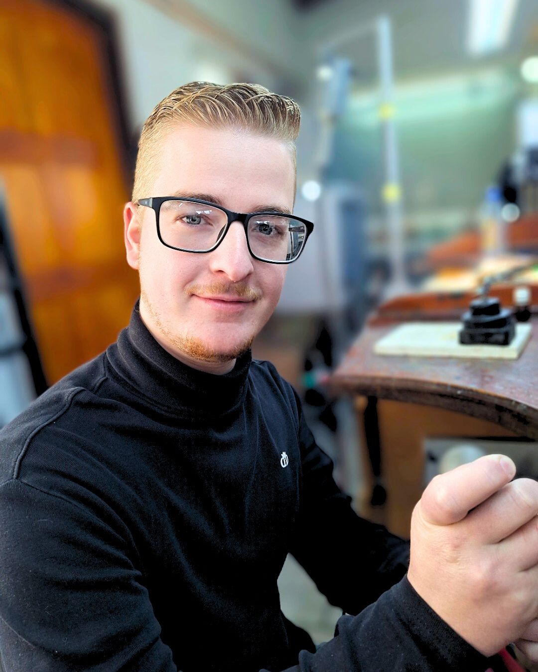 About Us - Roelien de Klerk The no 1 Extraordinary Jewelery Manufacturer
